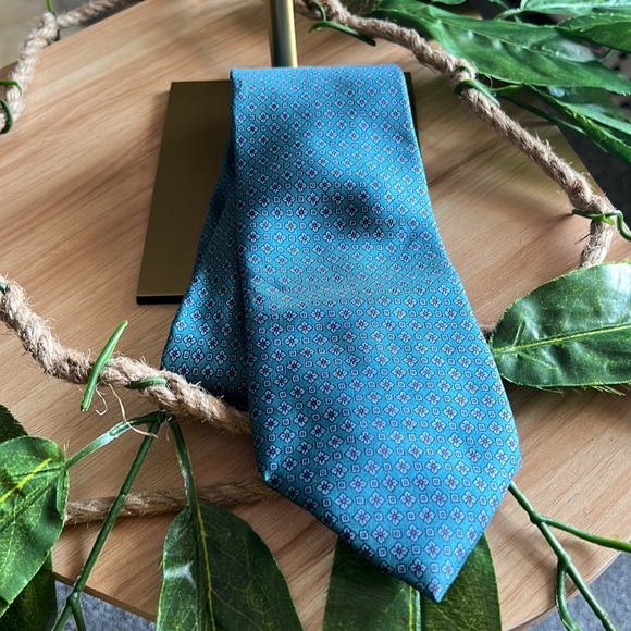 Carson Pirie Scott | Accessories | Carson Pirie Scott Silk Tie | Poshmark
